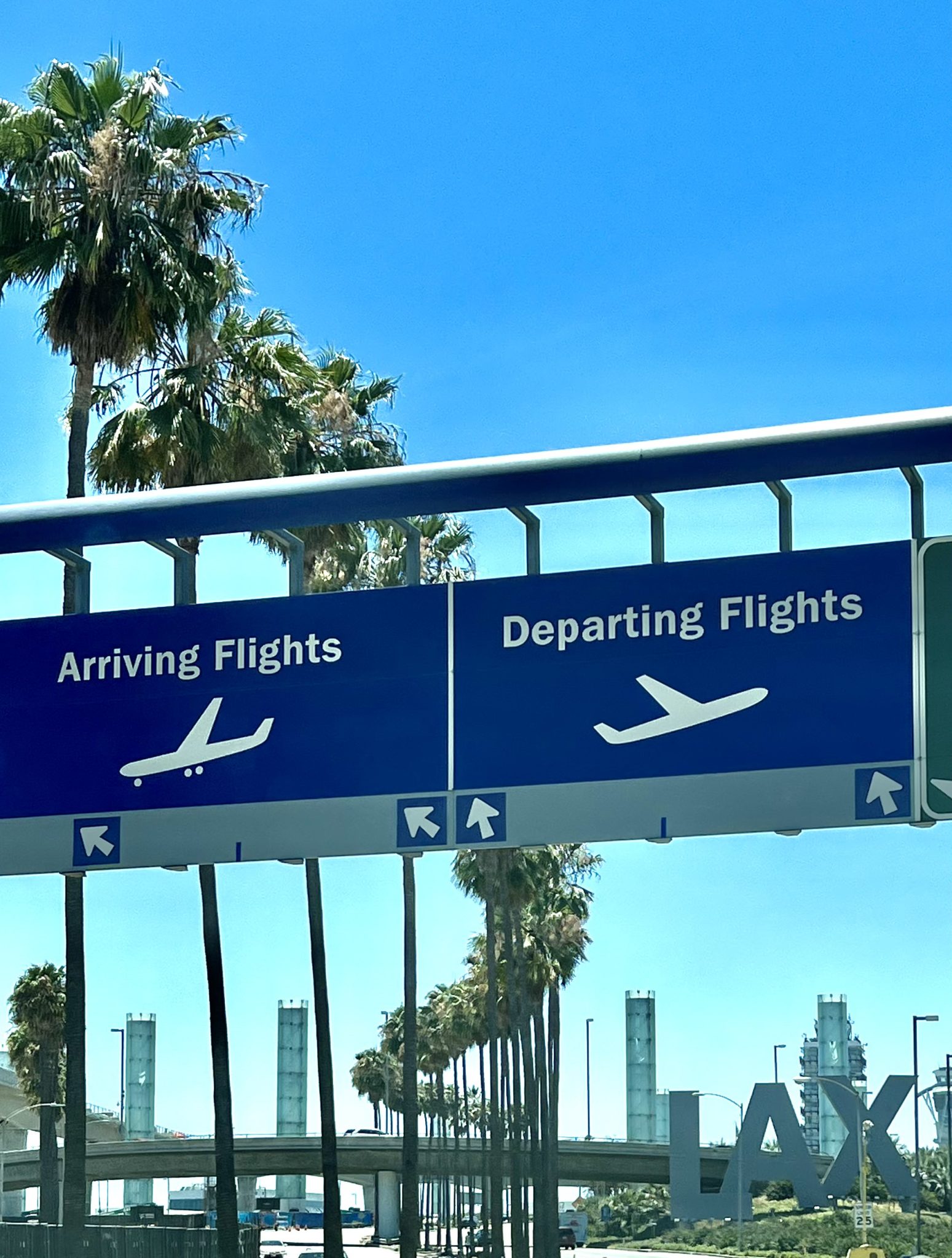 VIP Treatment: Private Transportation from LAX to the Glamorous Beverly ...